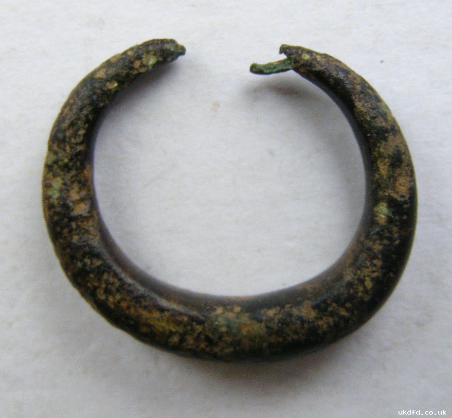 Penannular Ring