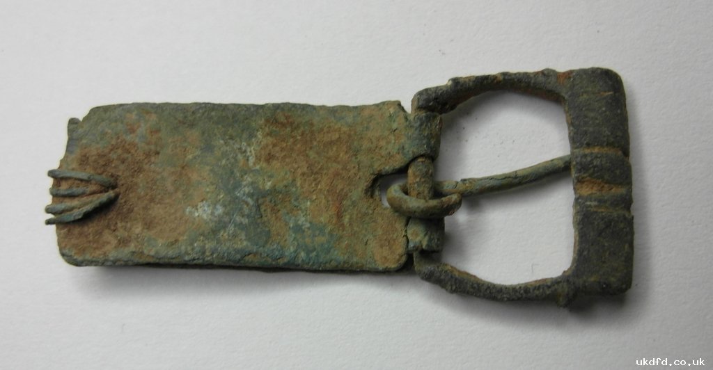 Single Loop Sub-Rectangular Buckle