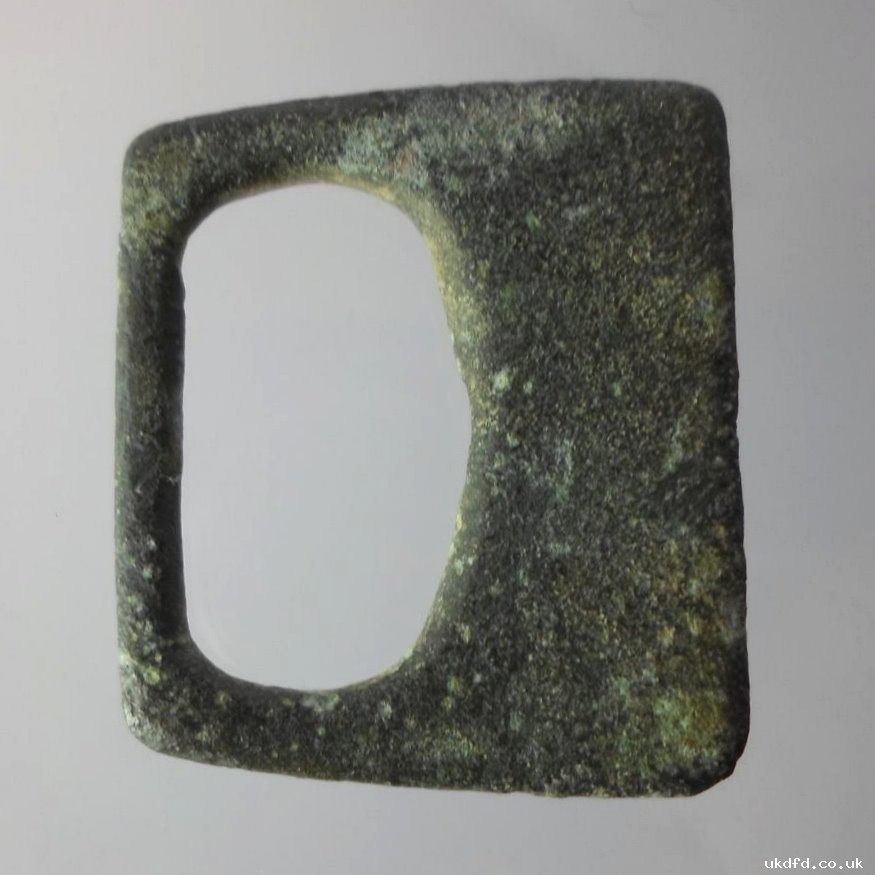 Single Loop Sub-Rectangular Buckle