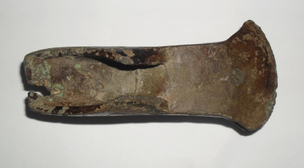 Winged-Flanged Axe