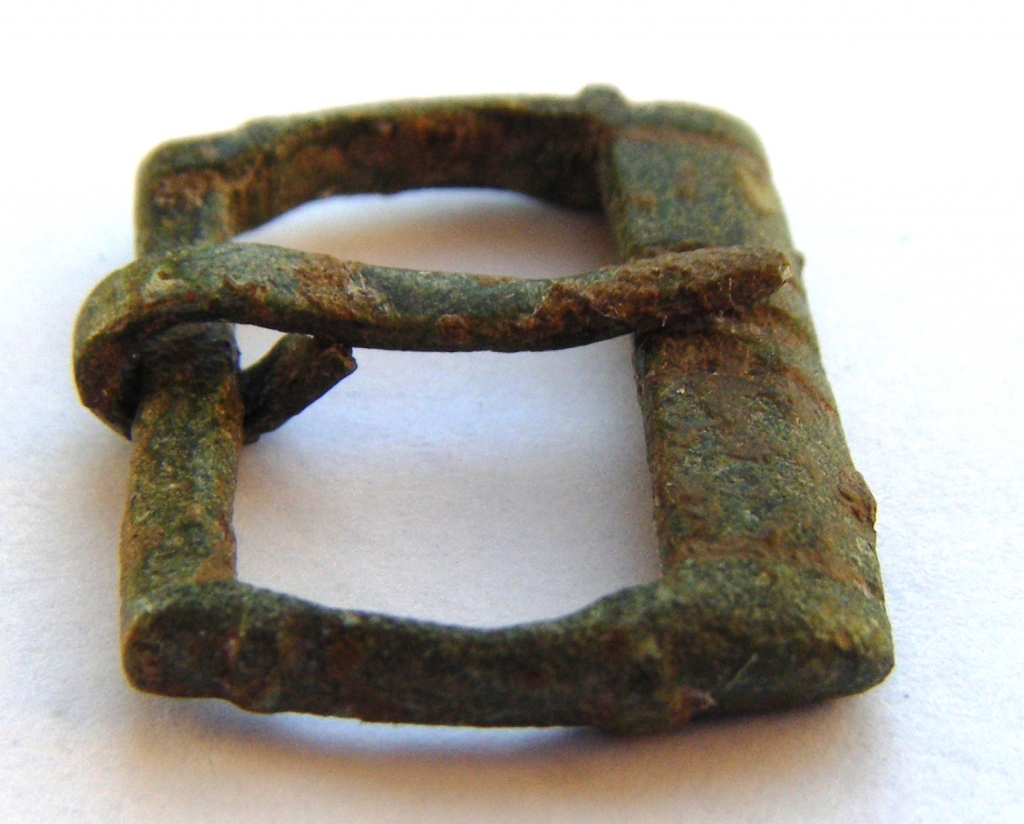 Single Loop Sub-Rectangular Buckle