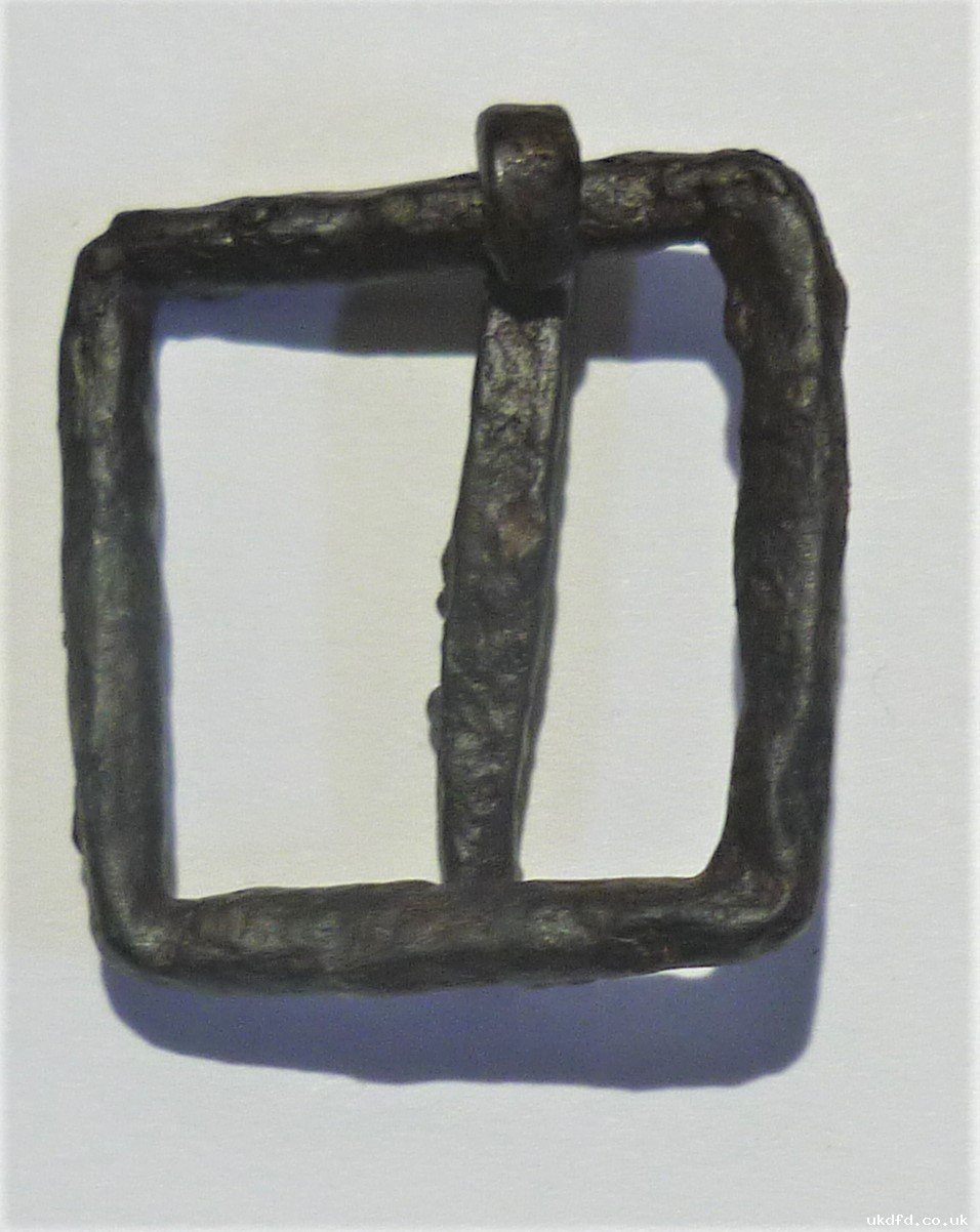 Single Loop Sub-Rectangular Buckle