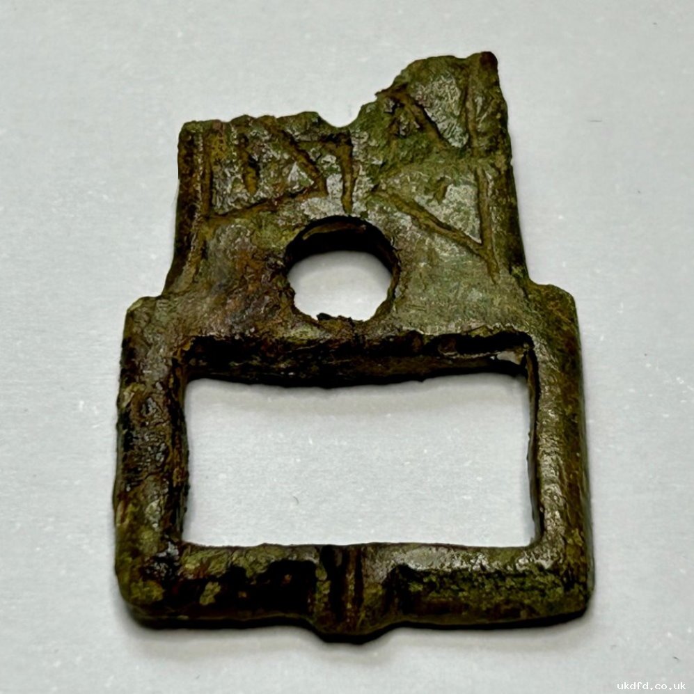 Single Loop Rectangular Buckle with Integral Plate