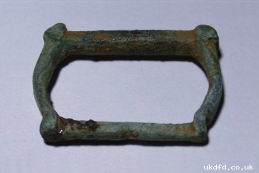 Single Loop Sub-Rectangular Buckle