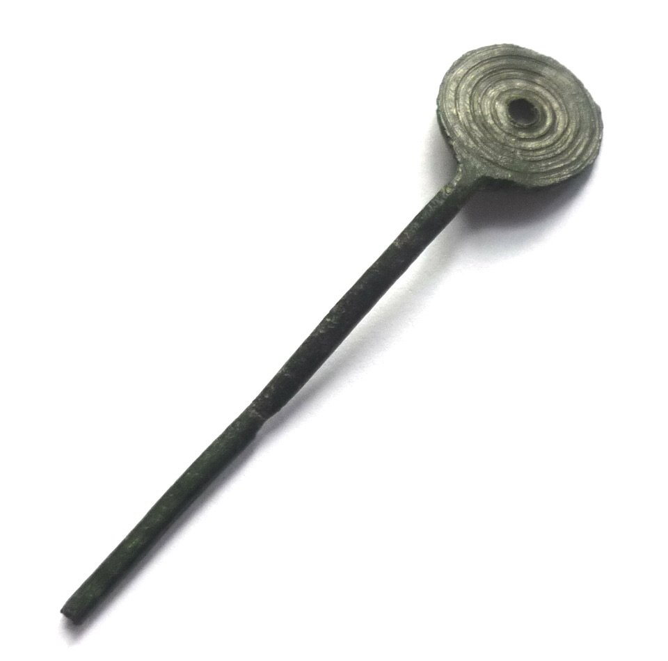 Pierced Disc-Headed Pin