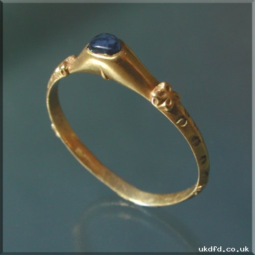Medieval Gold Stirrup Ring