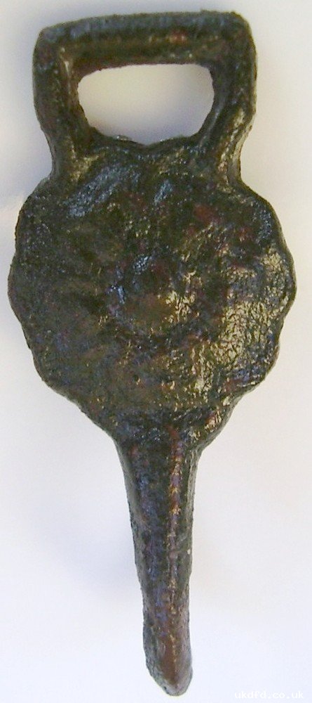 Hooked Clothes Fastener