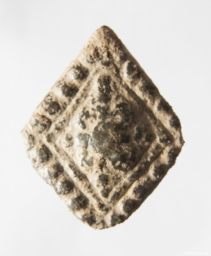 Lozenge-Shaped Mount