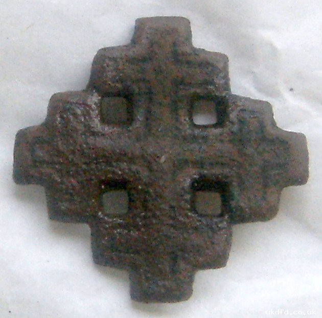 Cross-Crosslet Mount