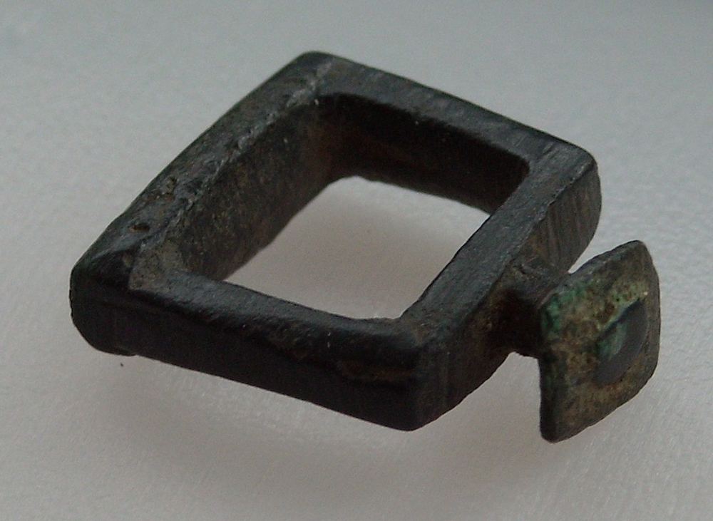 Trapezoidal Strap Loop