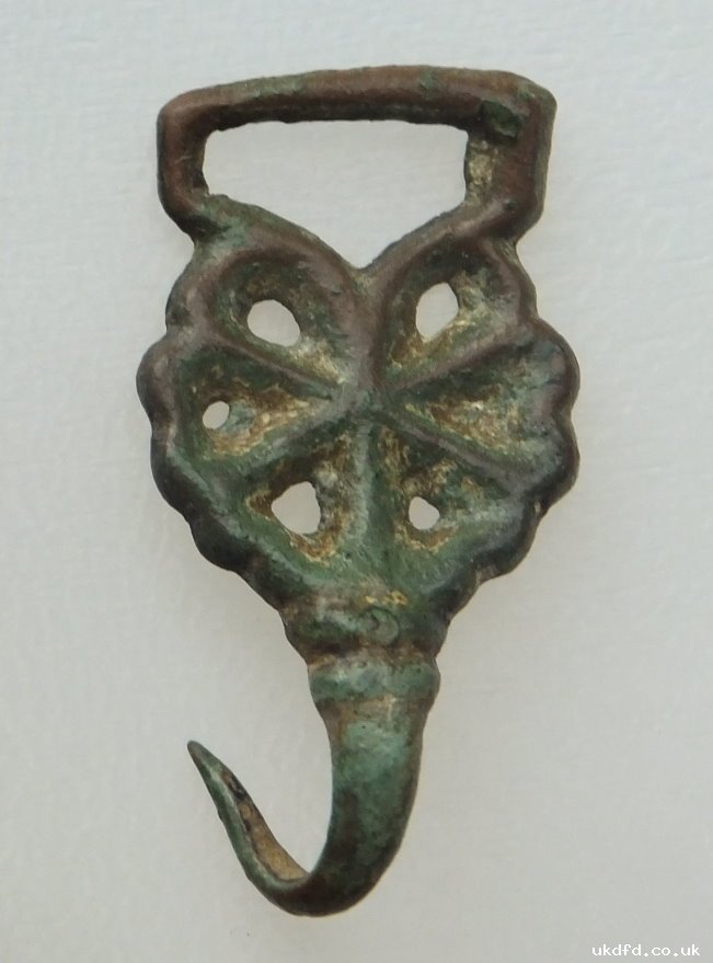 Hooked Clothes Fastener