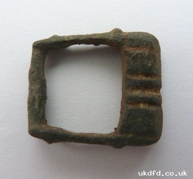 Single Loop Sub-Rectangular Buckle