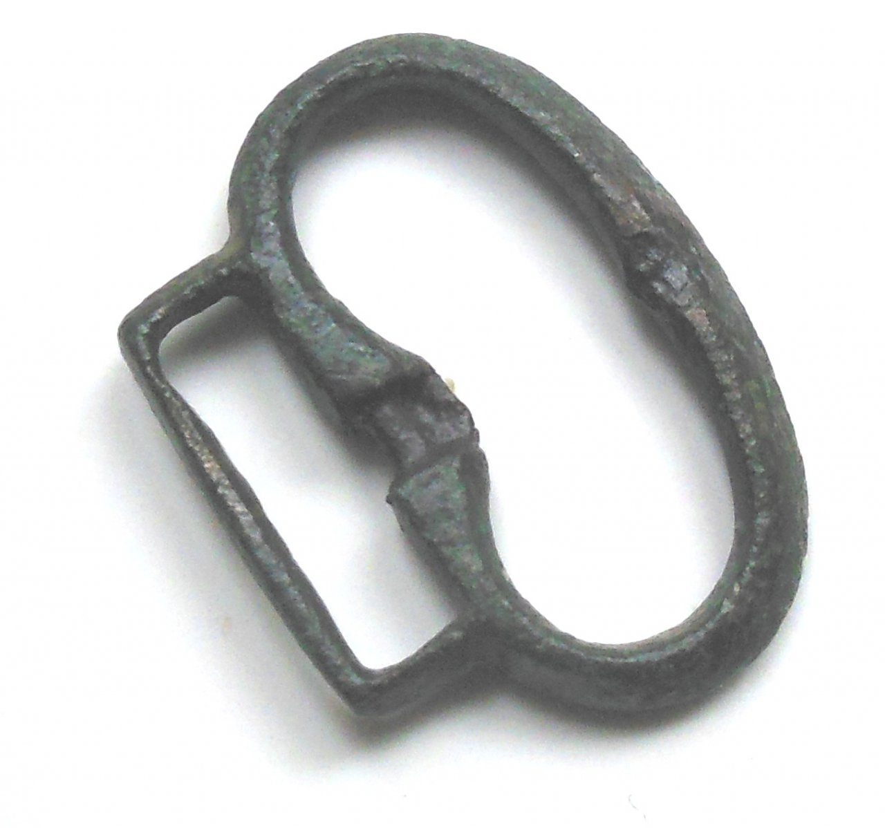 Double Loop Sub-Oval Buckle